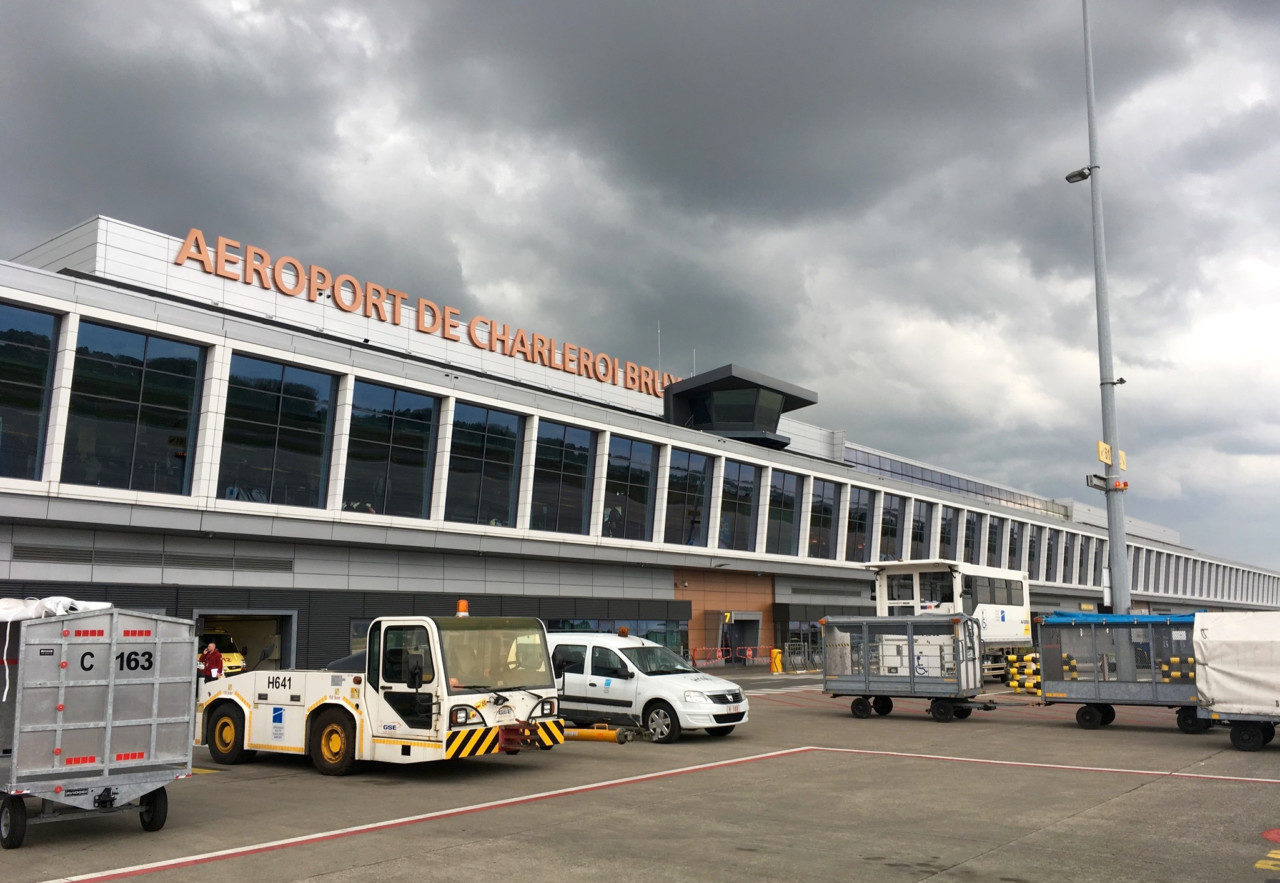 Vai partir do aeroporto de Charleroi? Este artigo é para si - BOM DIA ...