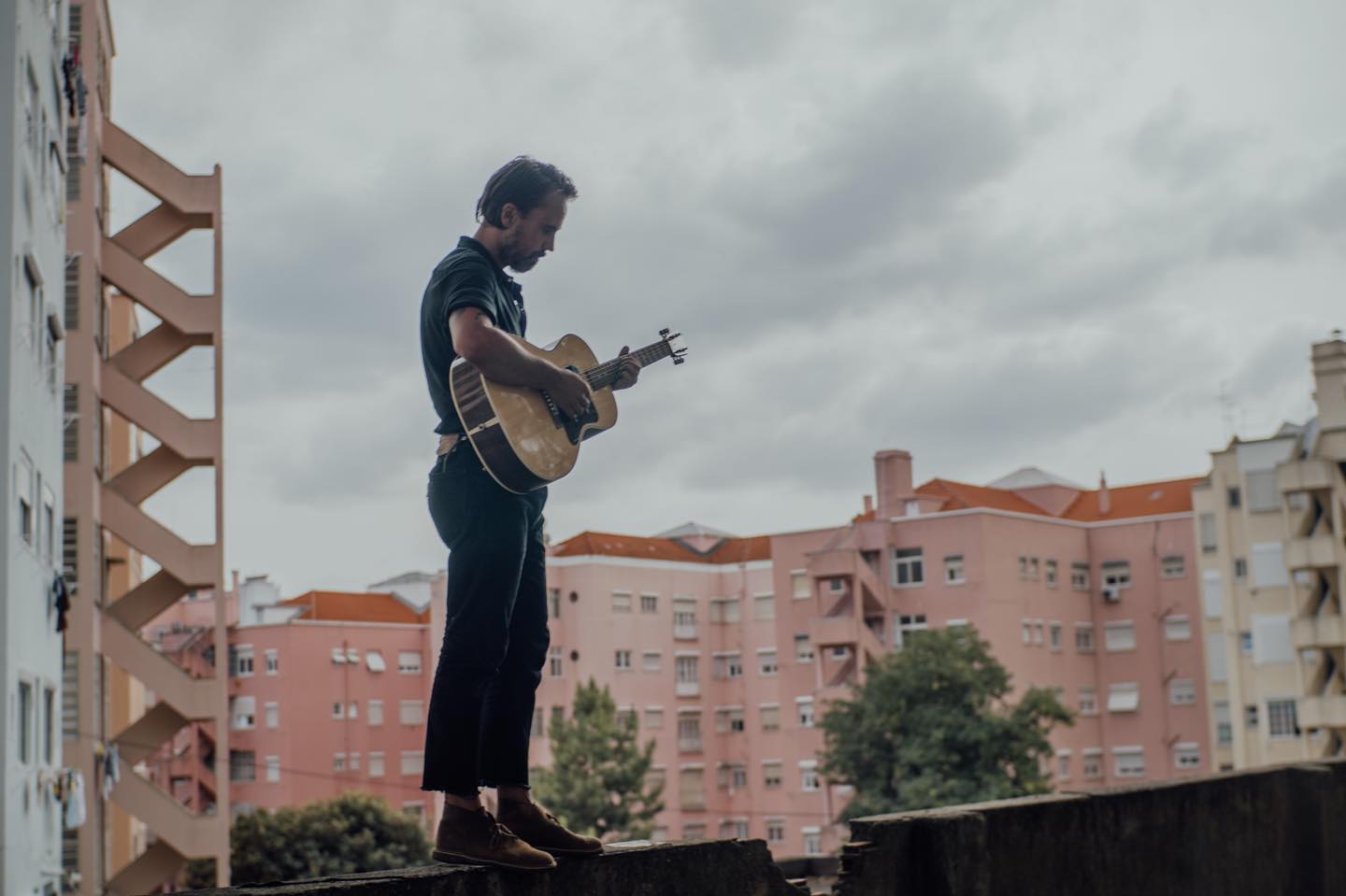 André Henriques dos Linda Martini estreia-se a solo