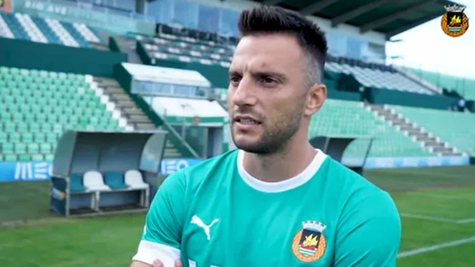 Sporting e Rio Ave com reforços gregos